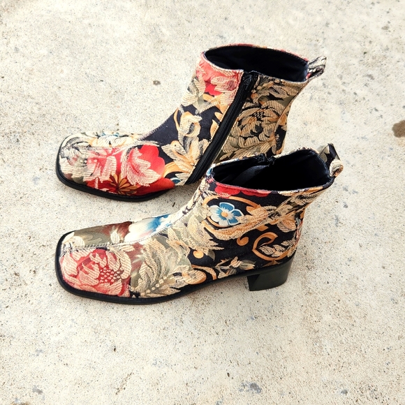 Seychelles | Shoes | Vintage Seychelles Floral Leather Stacked Wooden ...